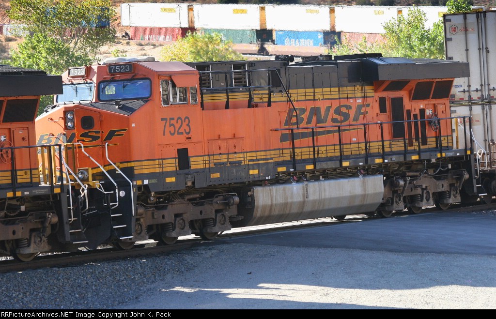 BNSF 7523